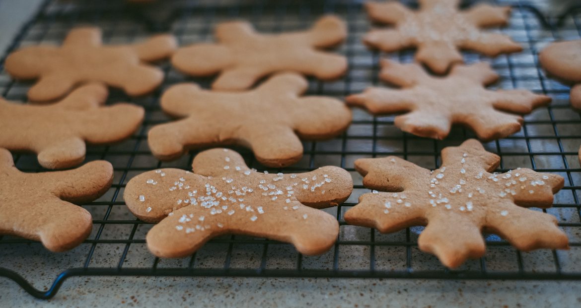 Classic Gingerbread Cookies - DayToDayRecipes.com